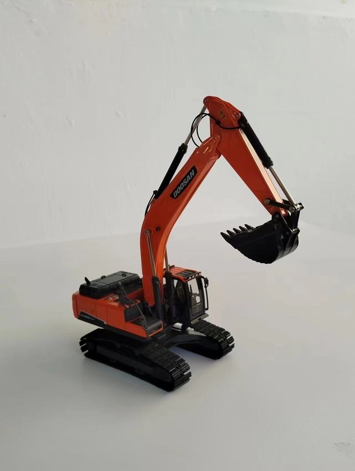 Doosan Daewoo Excavator - Concept Machine Model Showcase