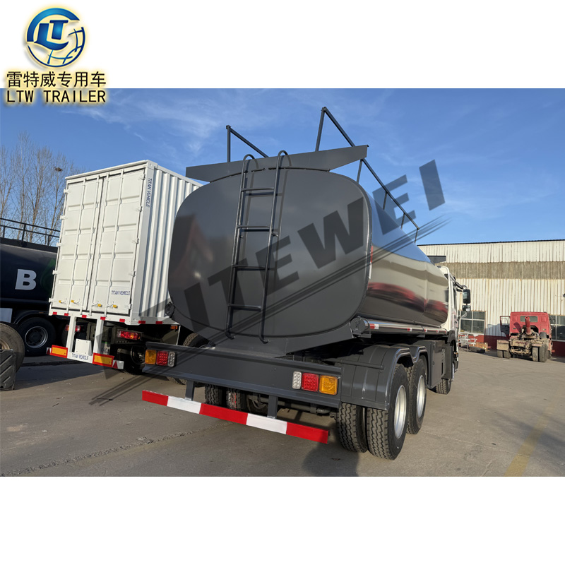12m3 Water Tank Trucks - Reliable Sprinkler Solutions