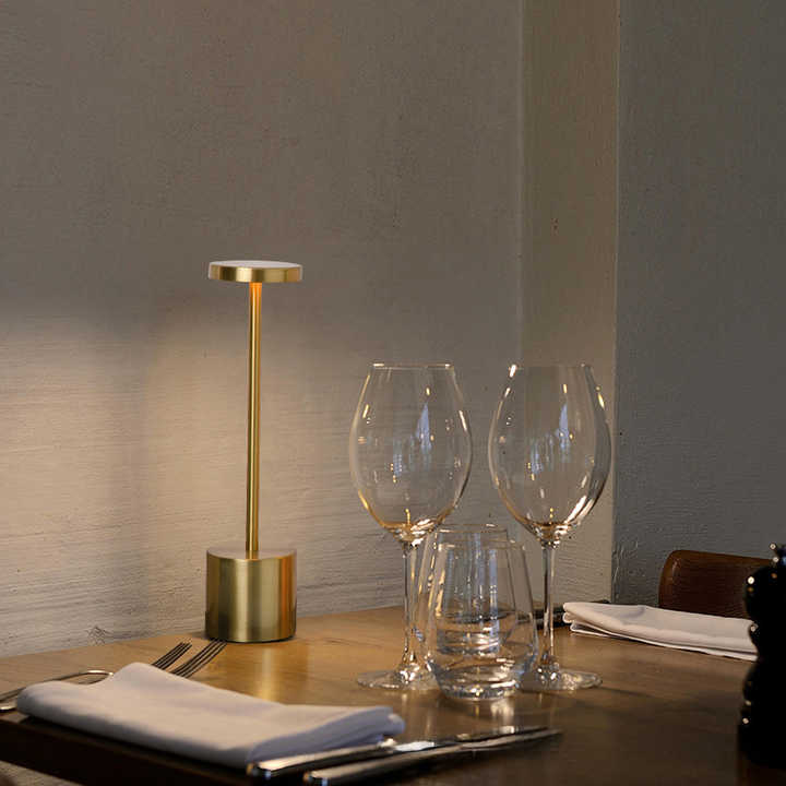 Nordic Wireless Restaurant Touch Table Light - Modern Luxury