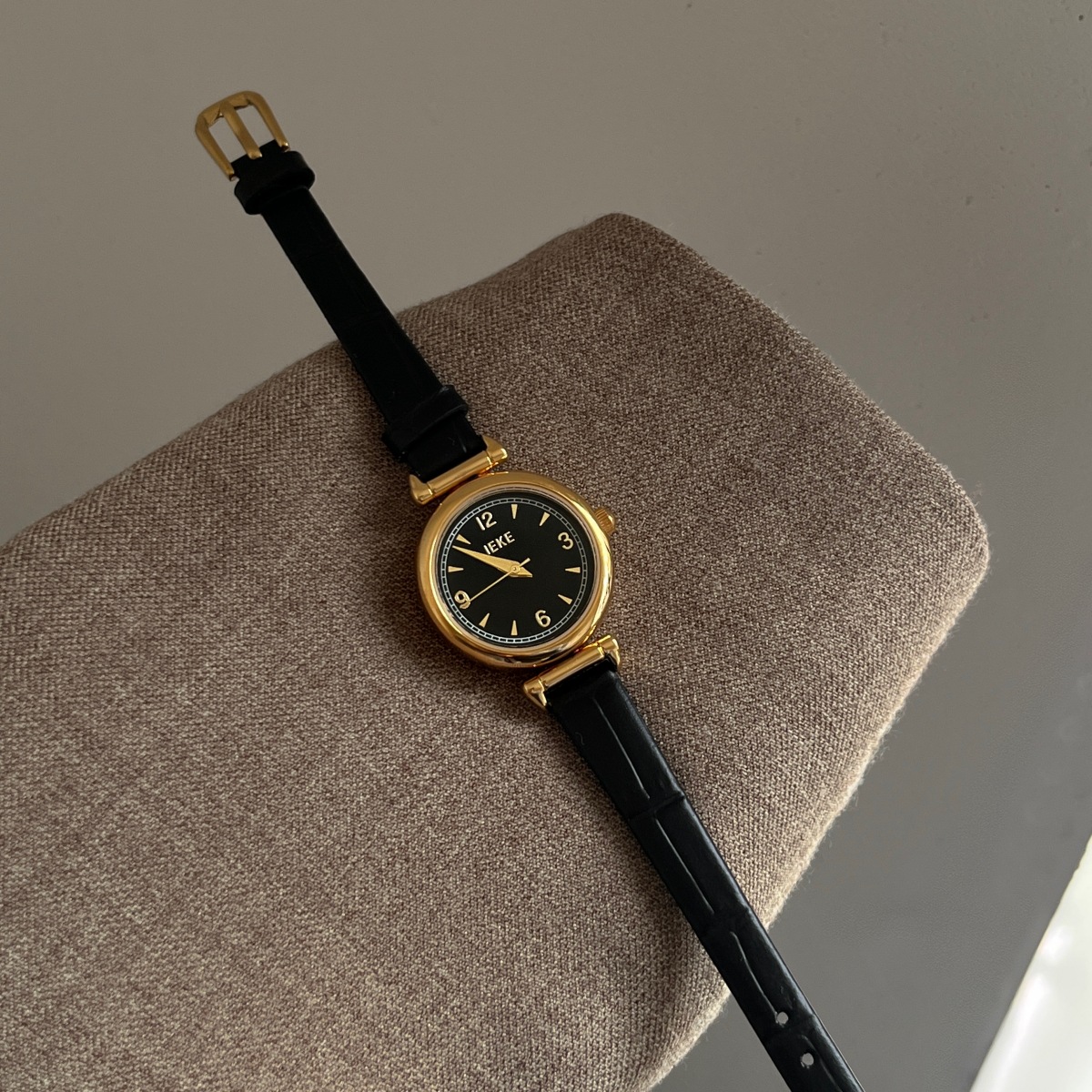 IEKE 731 Live Streaming New Retro Style Light Luxury Watch for Women ...