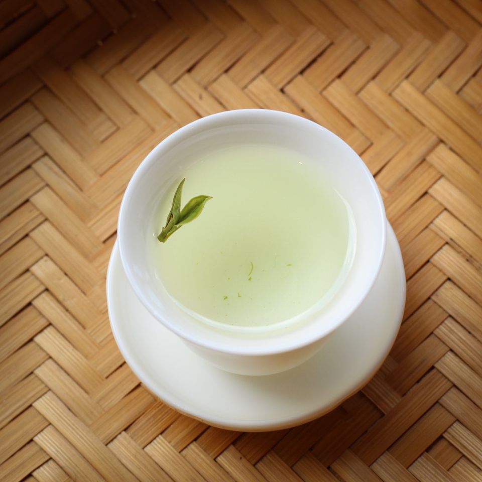 Pre-Qingming Huangshan Maofeng Green Tea Hand Painted Whole Leaf Tea ...