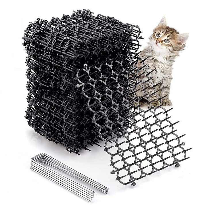 Anti-cat Stab Pad Eco-friendly Plastic Fall Season Cat Balcony Scratch ...