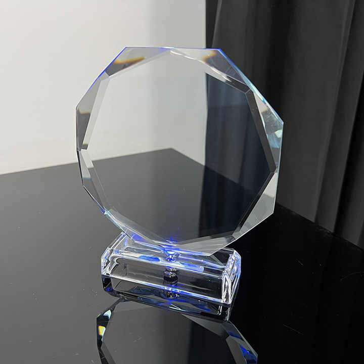 Octagon Shape Crystal Trophy With Led Light Base MH-NJ0774| Alibaba.com