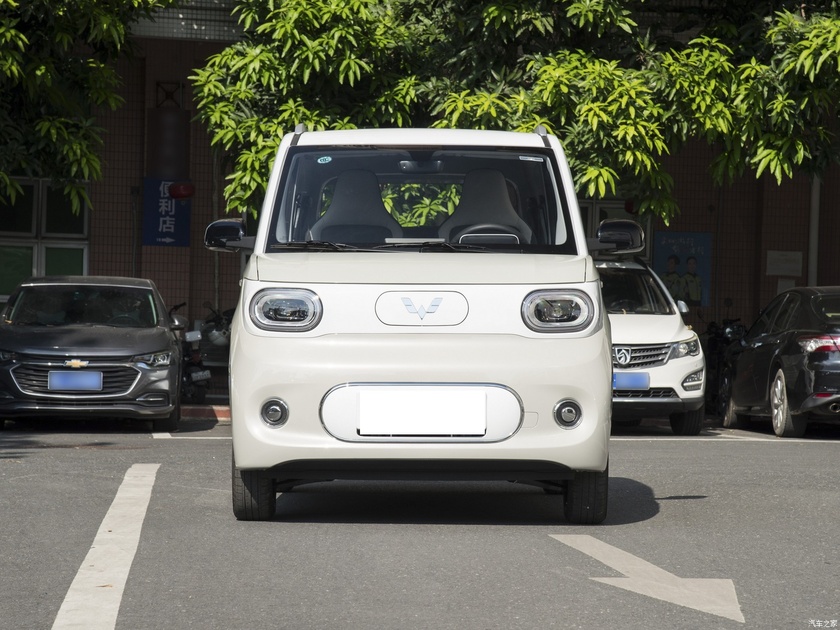 Wuling Macaron Price - 2024 Electric Car 215KM Range