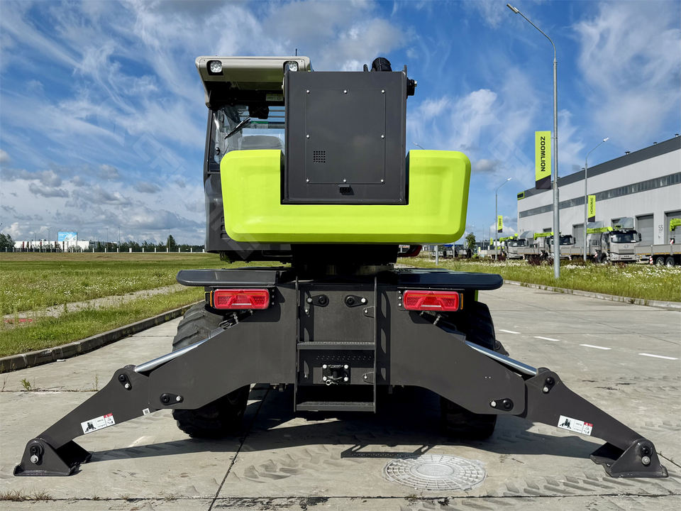 4.5 Ton Lift Weight and 25m Work Height Telehandlers ZTH4525R with Good ...