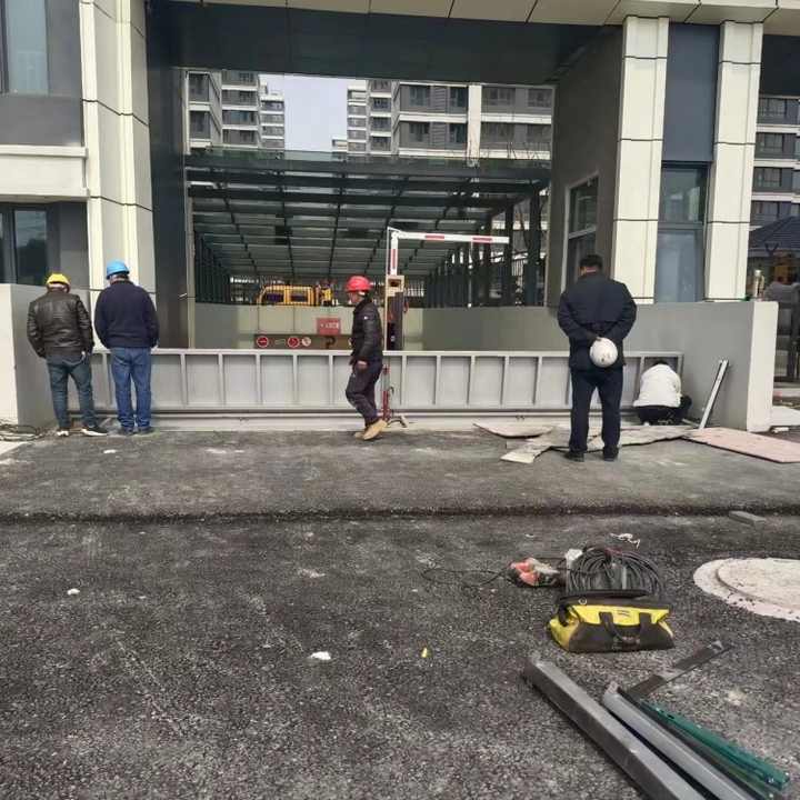 Flood Barrier - Durable Retaining Wall for Underground Parking