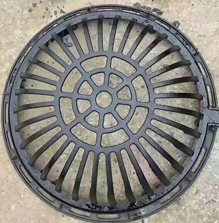 Ductile Iron Overflow Manhole Cover Municipal Rainwater Collection Port ...