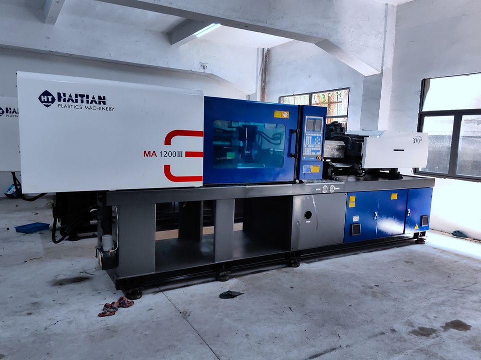Plastic Injection Molding Machine Haitian MA120 Tons Second-hand ...