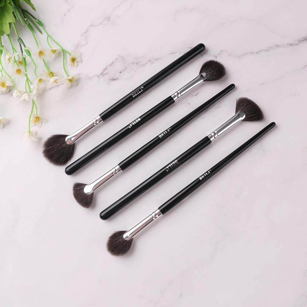 Portable Makeup Fans - Versatile and Cooling Solutions