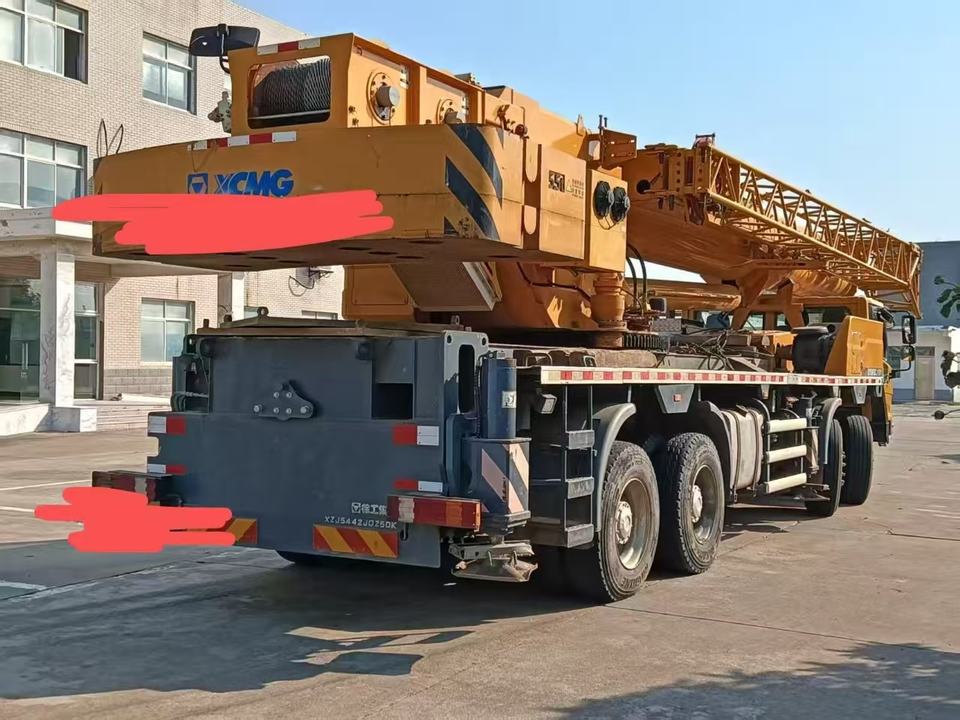 Truck Crane Used Mobile Crane Used Truck Crane XCT50L5 on SALE XCT25 ...