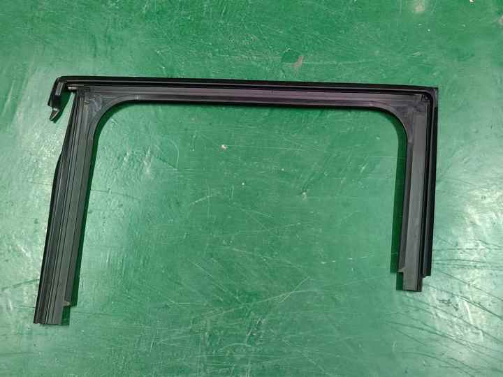 OEM Peugeot Citroen DS WINDOW CHANNEL 9811337680 Auto Window Seals