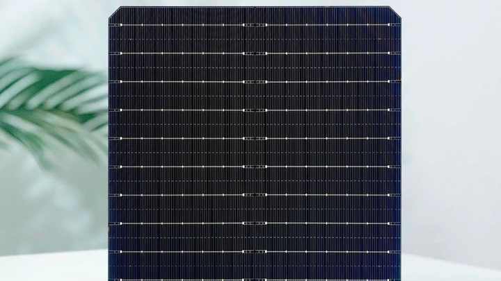 High Efficiency Solar Cells from China - 210mm*210mm