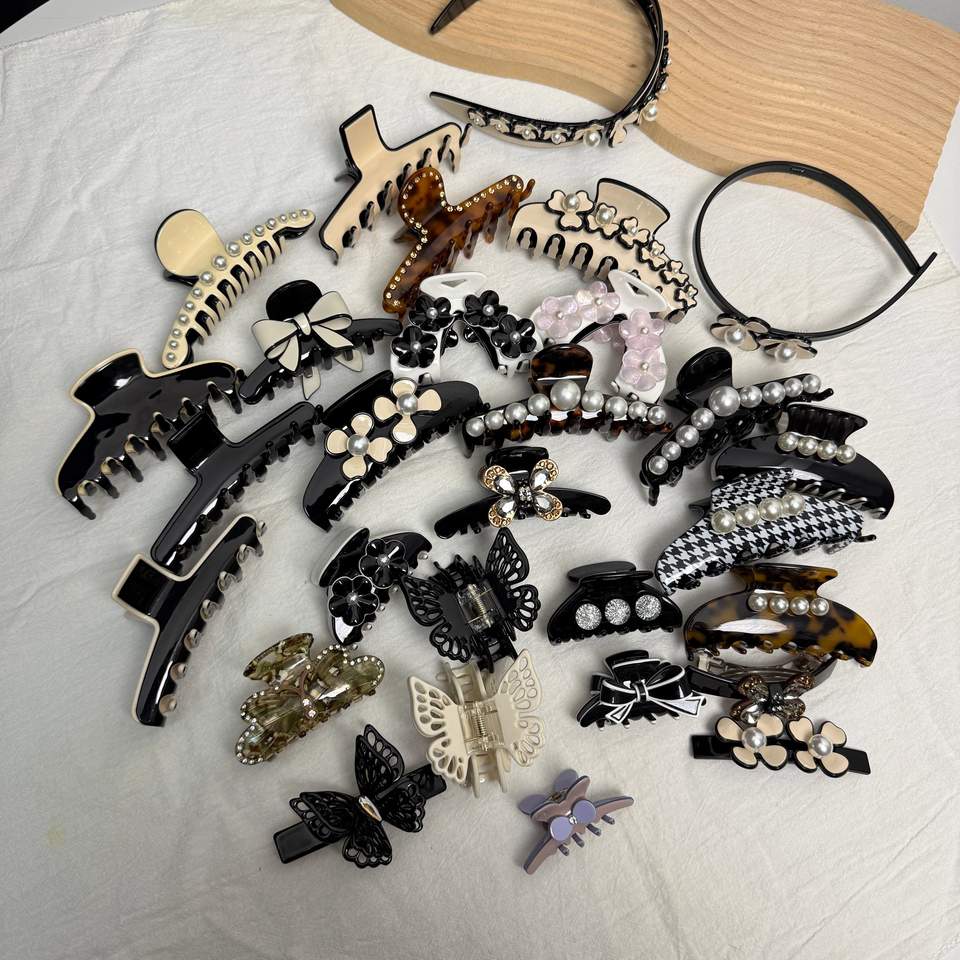 Yuxi Low MOQ Customization Creative Design Acetate Hair Claw Pearl Hair ...