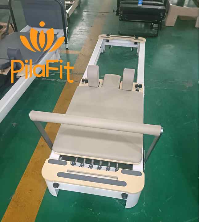 Foldable Aluminum Pilates Reformer Machine Space Saving Reformer ...