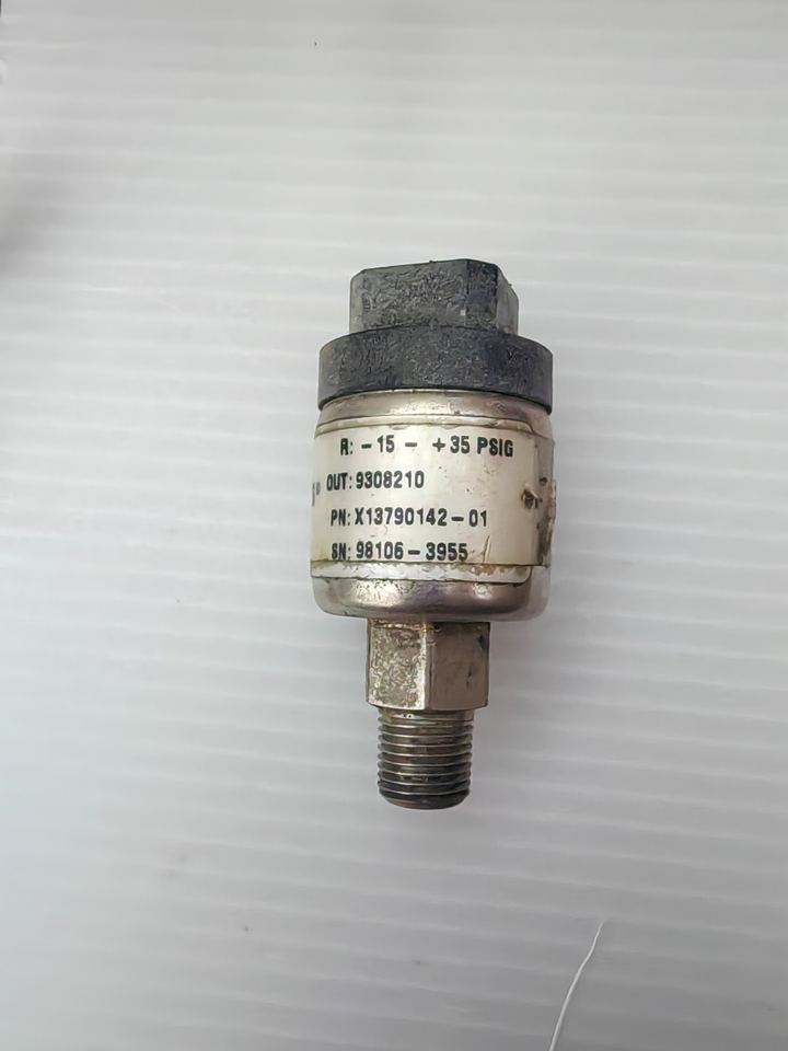 Trane Chiller Parts TDR00272 Used Pressure Sensor X13790142-01| Alibaba.com