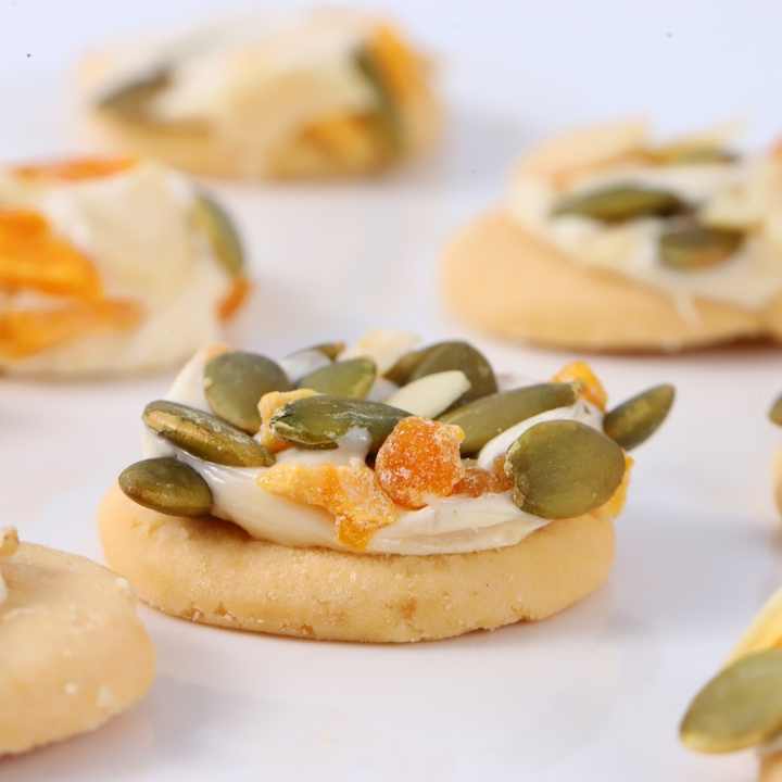 OEM Cream Cheese Exotic Snacks round Loose Nut Pizza Biscuits Sweet ...