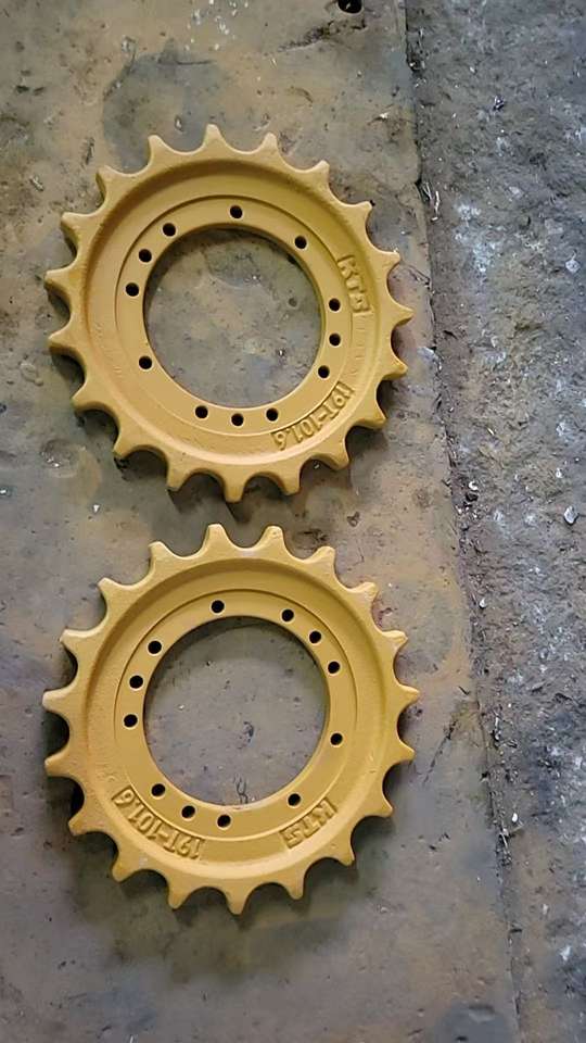LI ZUAN Mini Excavator Parts Undercarriage Parts Sprocket Construction ...