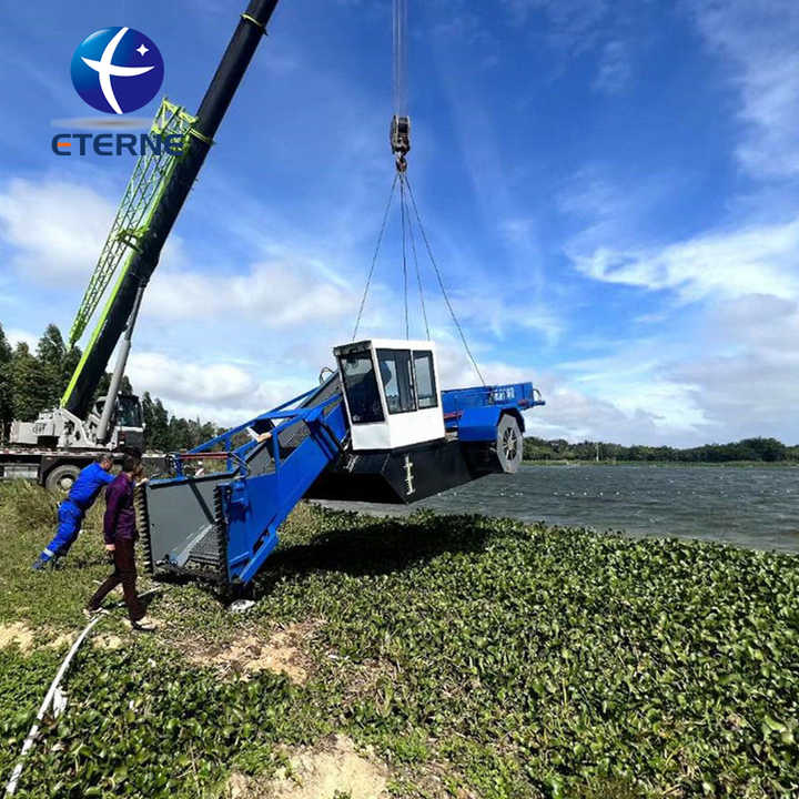 Efficient River Algae Harvest with Floating Garbage Skimmer
