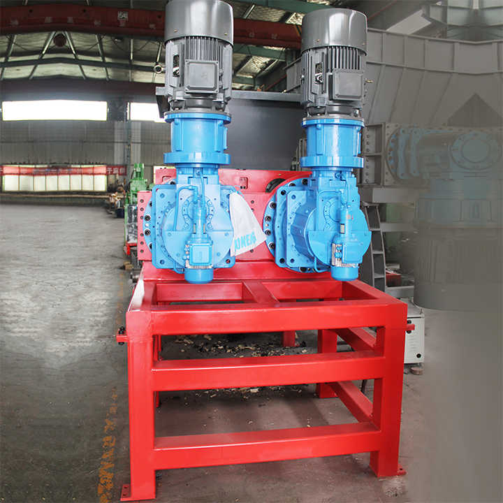 FS800 Scrap Metal Waste Plastic Shredder Machine Four Shaft Gearbox ...