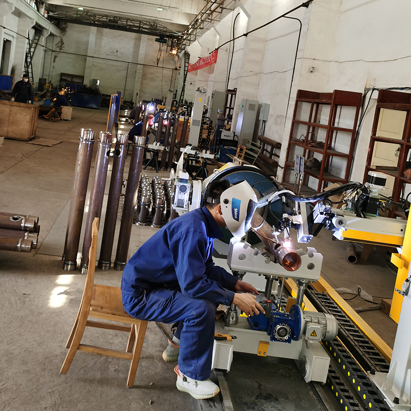 How to Choose the Best CNC Circumferential Seam Welding Machine