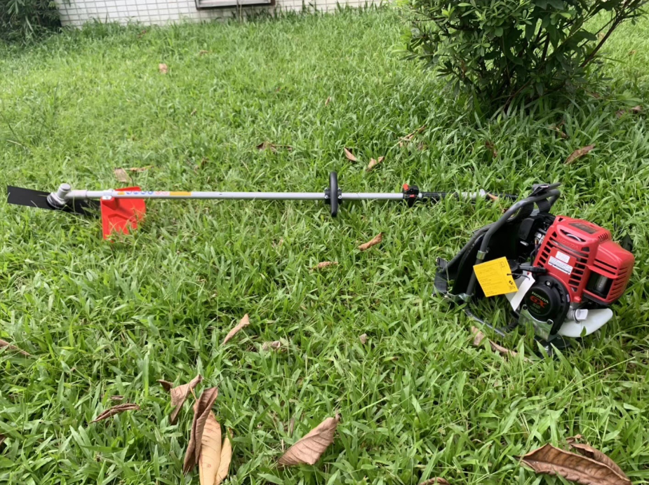 Professional cheap brush cutter four stroke backpack lawn mower ...