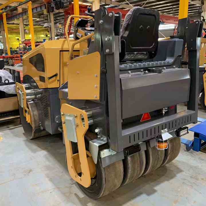 2024 3 Ton Vibratory Road Roller - Efficient Asphalt Compaction