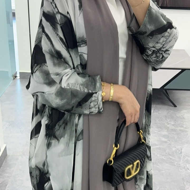 Muslim Open Abaya - Versatile & Stylish One Size Fits All