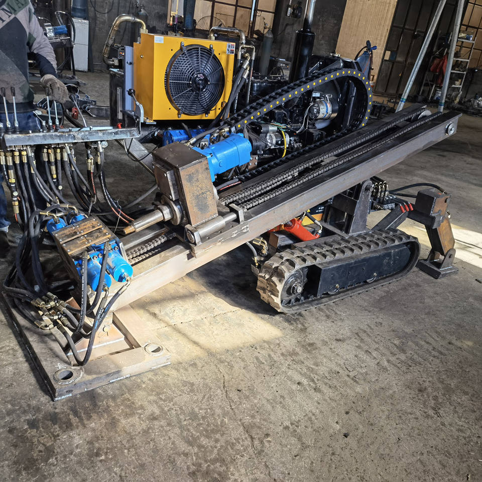 Bypassing Obstacles and Reaching Target Locations with Horizontal ...