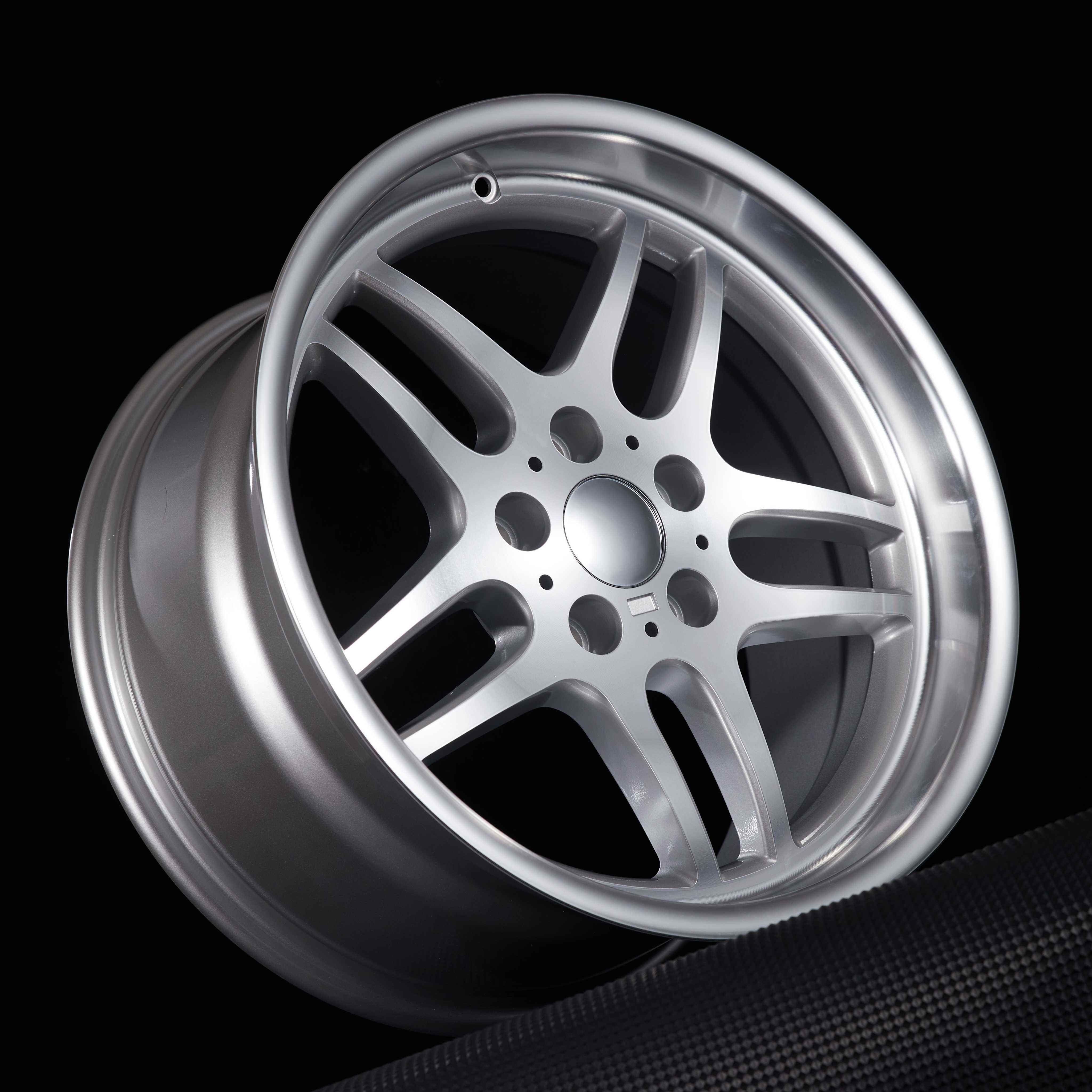 How to Choose Classic Car Rims: A Complete Buyer's Guide