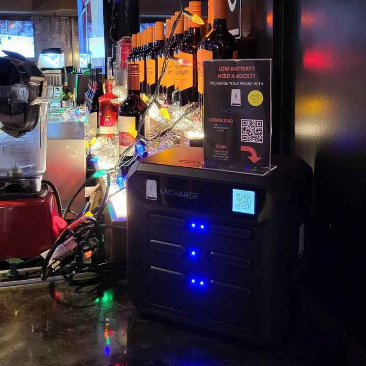 Portable Solar Powered Mobile Charging Station Rental Power Bank ...