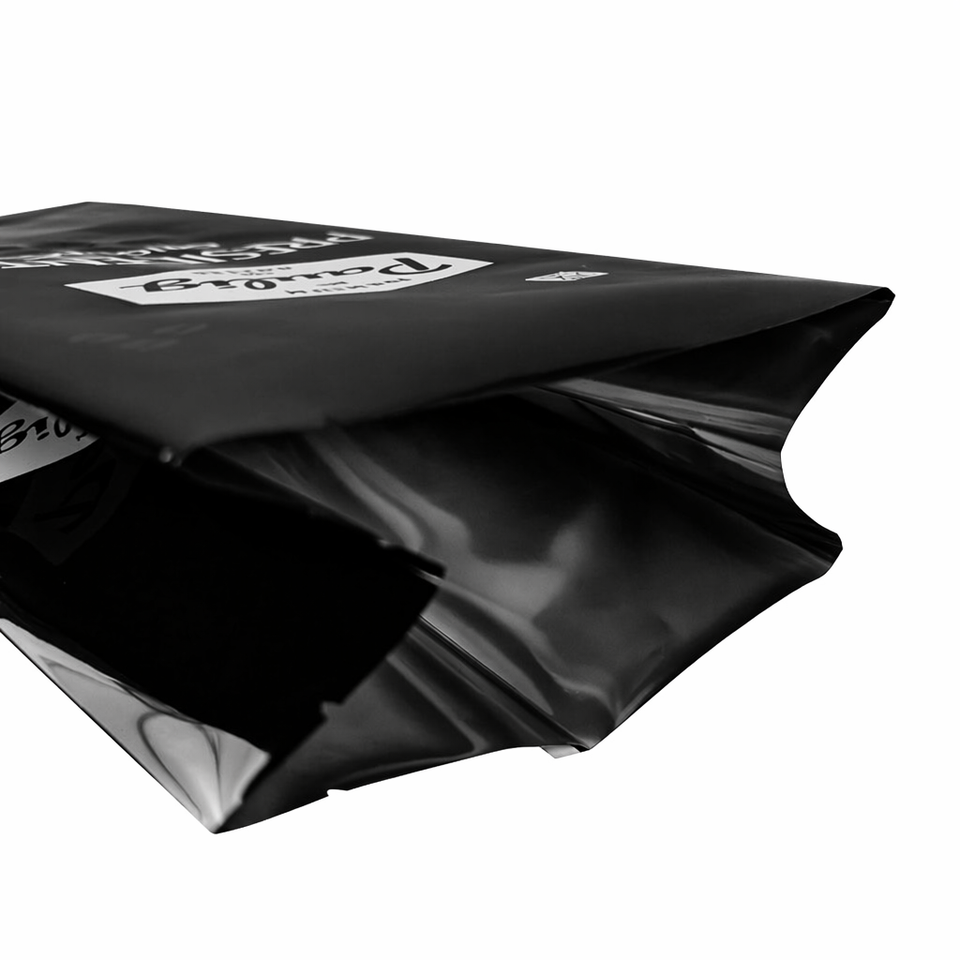 Custom White Kraft Paper Coffee Stand up Pouch with Zipper & Aluminum ...