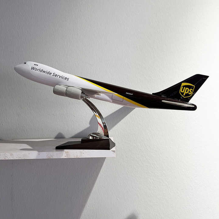 Boeing B747 UPS air Cargo Aircraft 1:150 Scale Airplane Model Ups ...