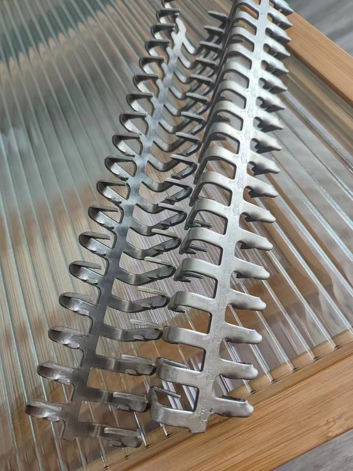 Conveyor Belt Lacing with Alligator Staple Fastening System N0.35