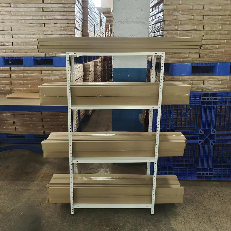 How to Choose Display Shelves for Retail Store: Buying Guide