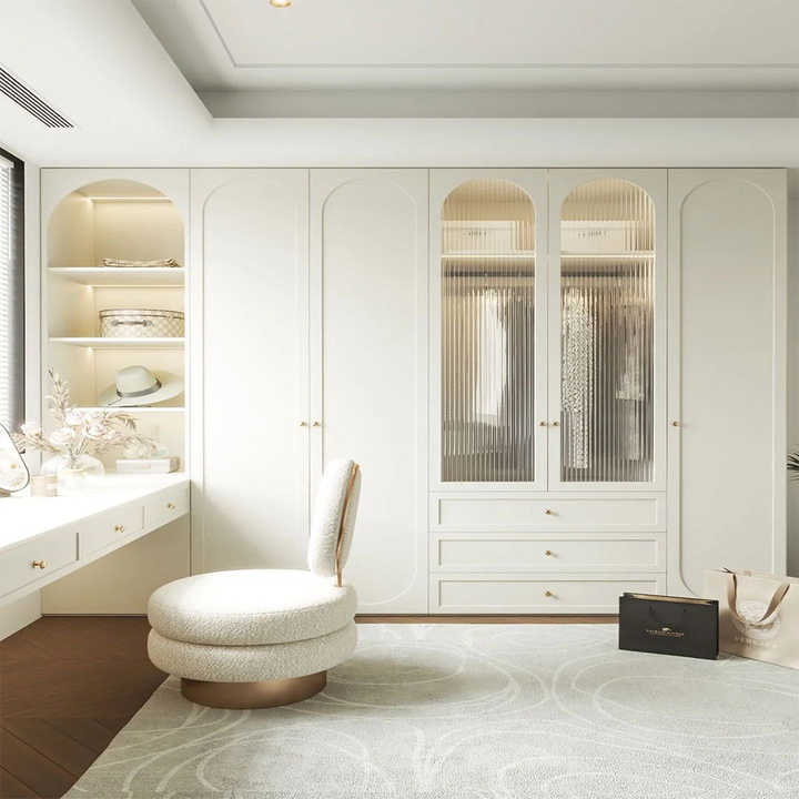 Classic Luxury Shaker Doors Design Walk-in Closet White Paint Finish ...