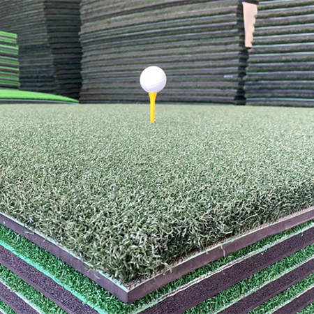 How to Choose the Best Golf Grass for Your Home Putting Green