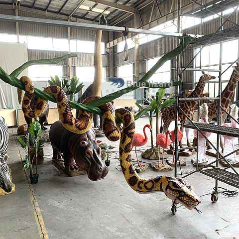 Animatronic Animal Artificial Animal Model Lifelike Snake Entwining on ...