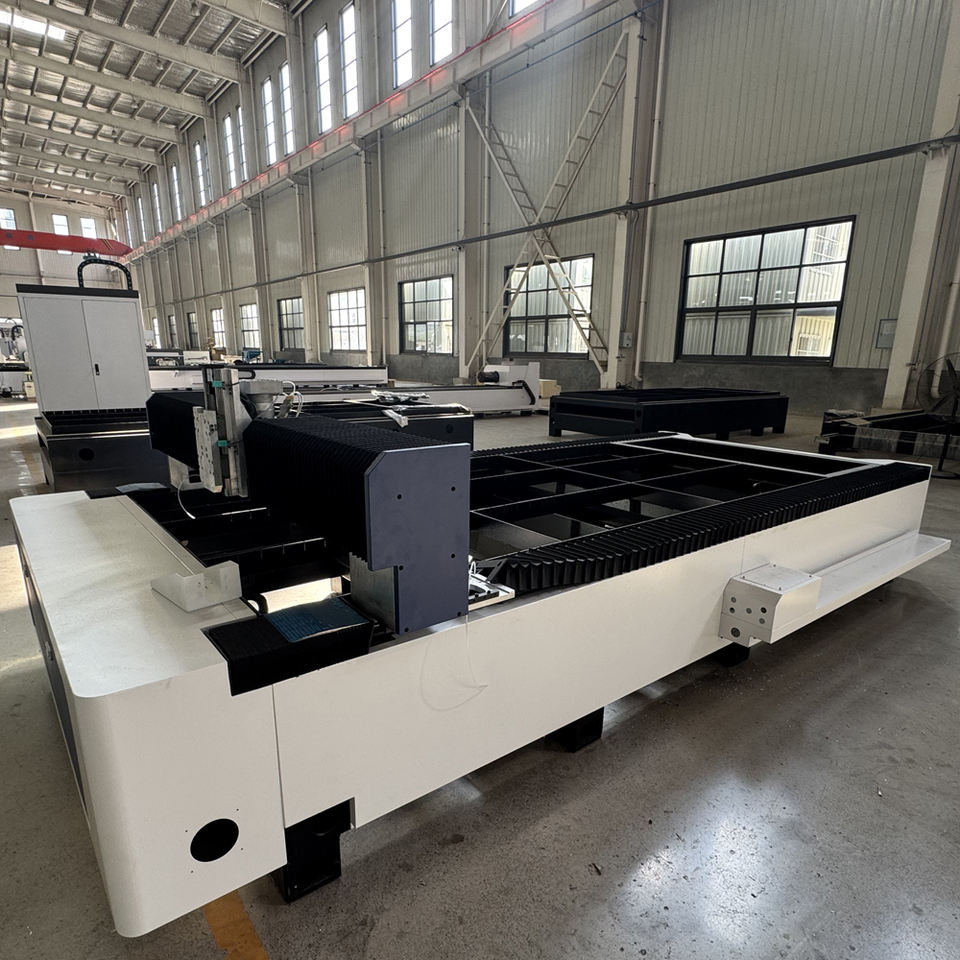 2025 New High-Accuracy 3000W Laser Cutting Machine Automatic 3015 Sheet ...
