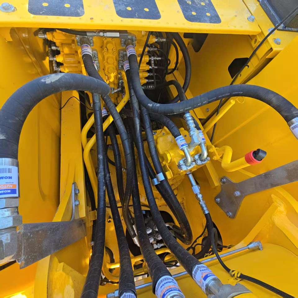 Original Komatsu PC240 hydraulic excavator, second-hand Komatsu ...