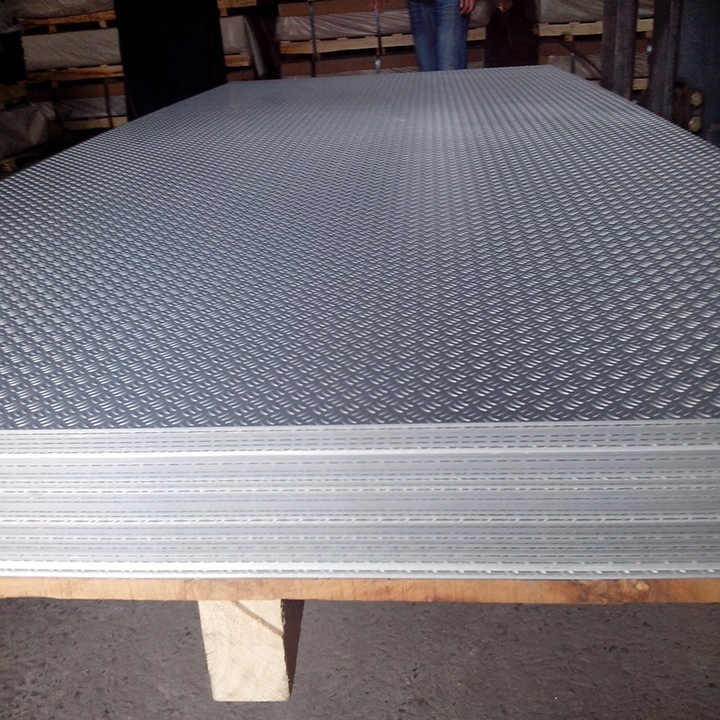 S235 Patterned Steel Plate 4.5 mm Anti-slip Ms Lightweight Steel ...