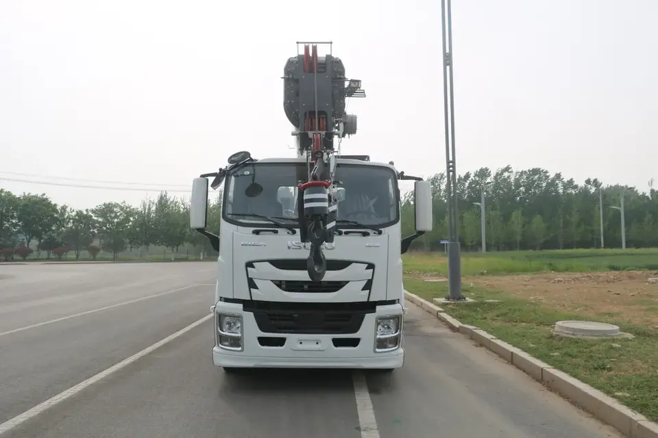 For ISUZU SINOTRUK CUMMINS Truck Dubai Single Row 4x2 Drive Wheel Light ...