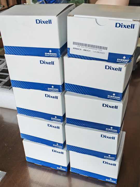 Dixell Digital Temperature Controller - Reliable & Efficient