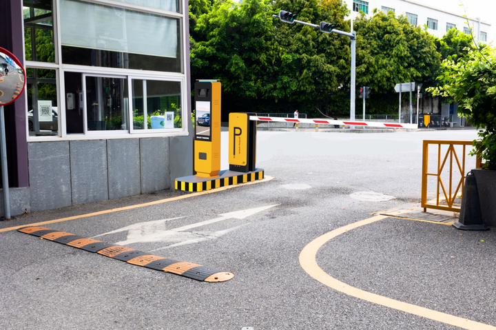 Parking Barrier - Automatic Straight Boom Barrier System