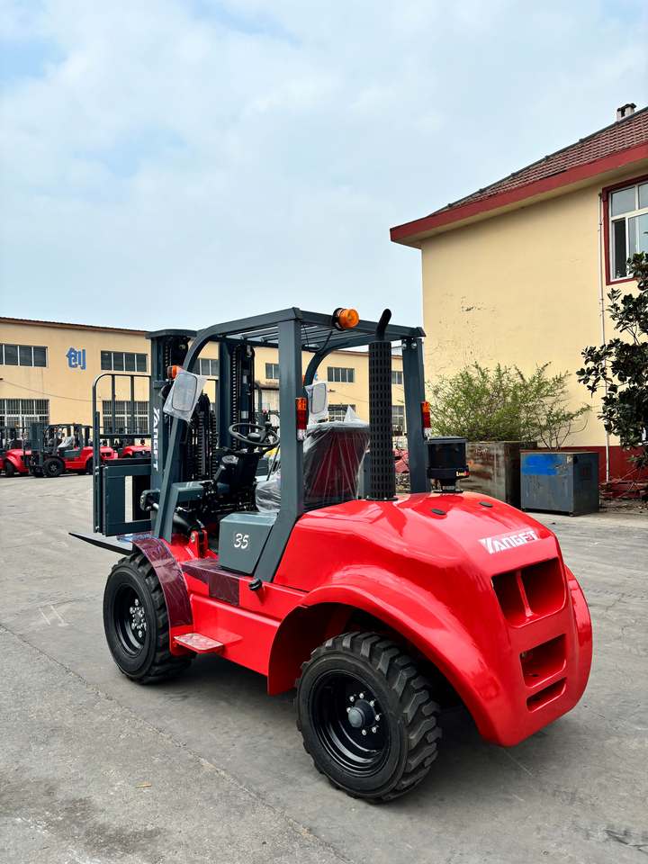 2026 New Custom Forklift 2WD Rough Terrain Forklift Capacity 2.5T to 4T ...