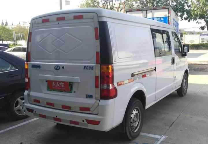 DFSK Electric Minivans 2022 EC35 - 300 Km Range Work Vans