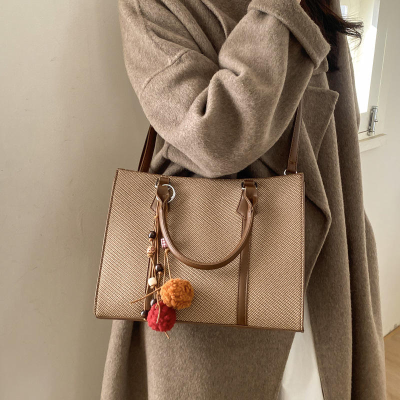 Single Shoulder Crossbody Women's Tote Bag Fashionable Elegant New ...
