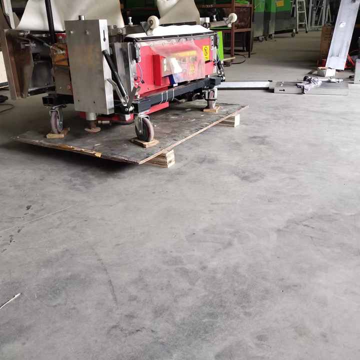 Experience Precision and Speed with Yurui’s Plastering Machine