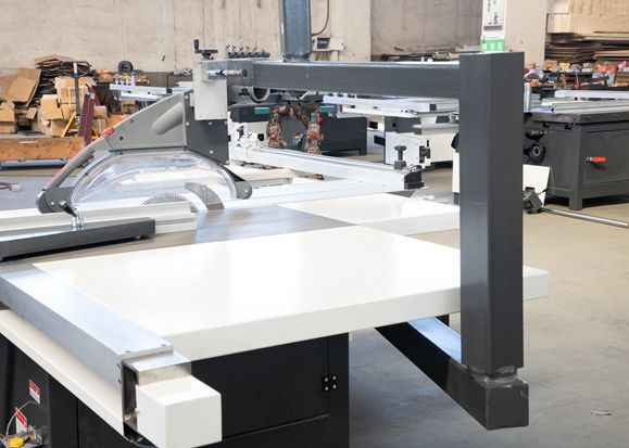 China Automatic Sliding Table Saw - CNC Panel Saw for Woodworking