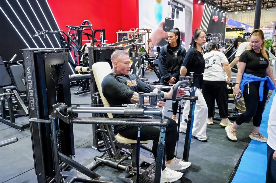 Xinrui Commercial Use Multi-Directional Chest Press Gym Workout Fitness ...