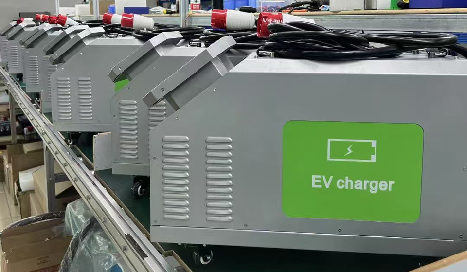 7KW 3-in-1 Intelligent DC Charger 200-750V 4.3-inch Touch Display DC ...